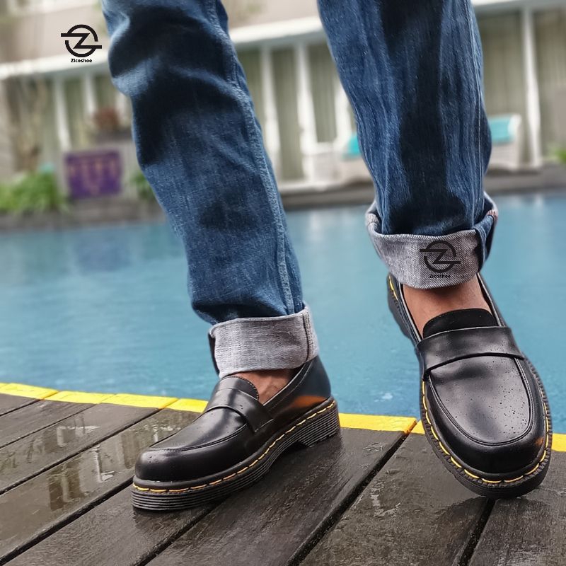 Jual Zicoshoe Sepatu Pria Wanita Black Loufer Classic Docmar Boots ...