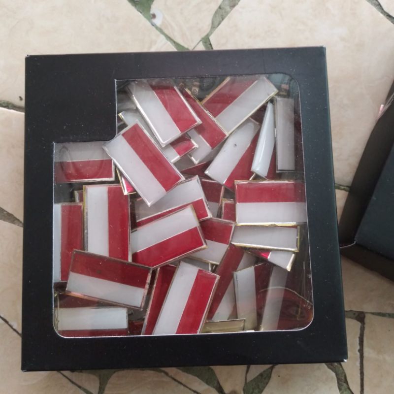 Jual PIN bendera merah putih patri resin halus 100 biji duz | Shopee ...