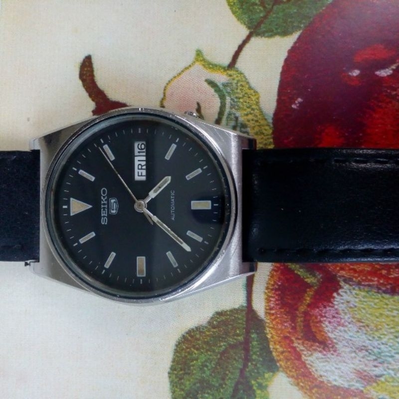 Jual Jam tangan Seiko 5 caliber 6309 black dial jam vintage jam bekas ...