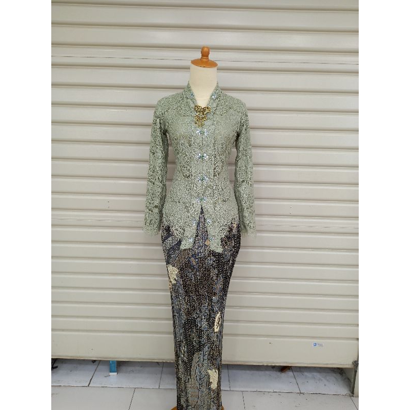 Jual SETELAN KEBAYA FLOY // SETELAN KEBAYA KARTINI // SETELAN KEBAYA WISUDA SERAGAMAN WARNA ...