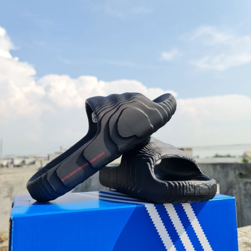 Jual ADIDAS ADILETTE 22 SLIDES 'BLACK RED STRIPE' (ID4925) | Shopee ...