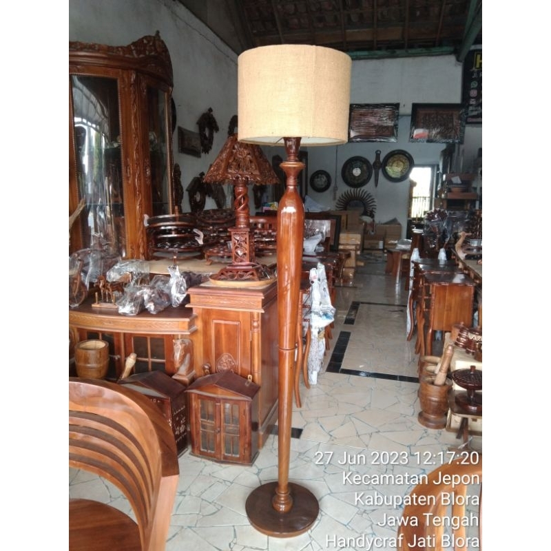 Jual lampu berdiri kap bulat dar kayu jati | Shopee Indonesia