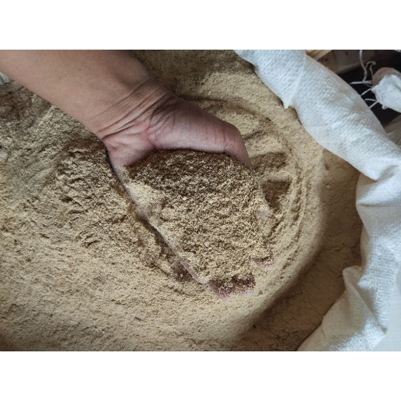 Jual TERMURAH !!! Dedak pakan ayam bebek entog dll. repack 1kg | Shopee ...