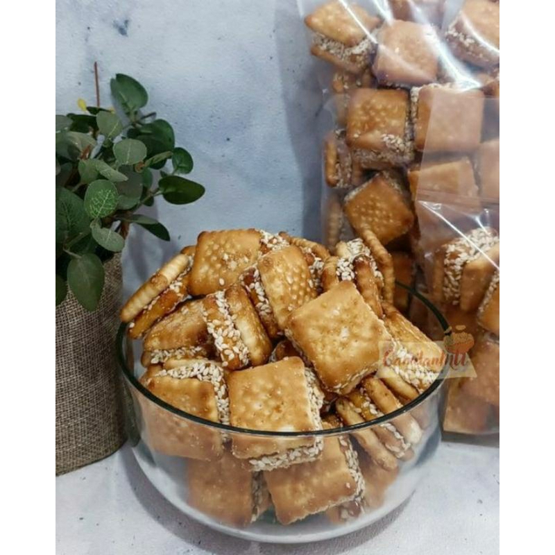 Jual SNACK BISKUIT MALKIST WIJEN KARAMEL (500 GR) | Shopee Indonesia