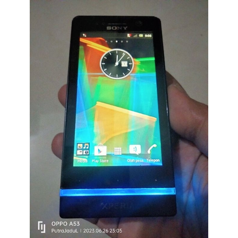 Jual Sony Ericsson Xperia U ST25 i Black Android Disko Kelap Kelip Normal Original Mulus Jadul ...
