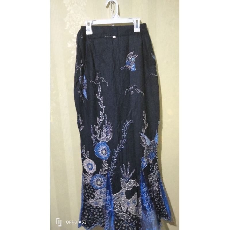 Jual Preloved rok kebaya motif batik hiasan payet bunga | Shopee Indonesia