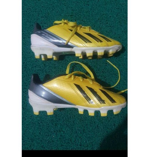 Jual Adidas f10 size 31 warna kuning | Shopee Indonesia