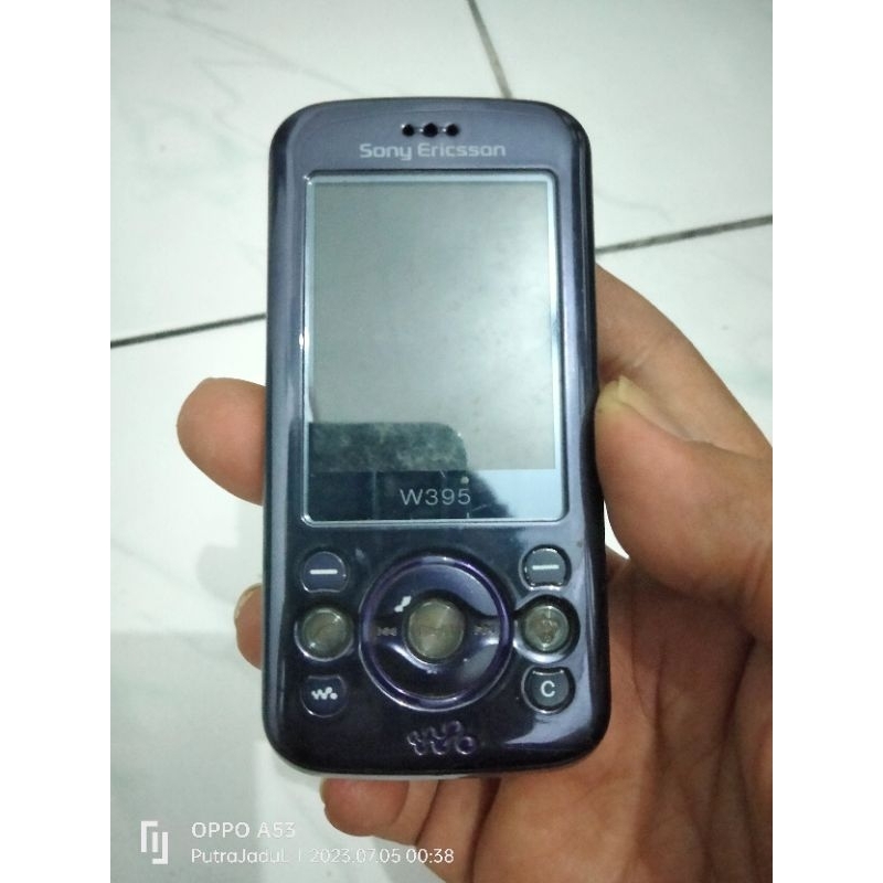 Jual Sony Ericsson W395 i Slide Walkman Bahan Original Mulus Jadul Langka Unik Imut Speaker Bass ...
