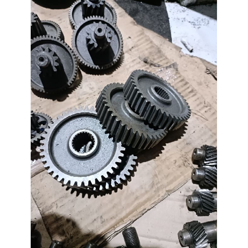 Jual gigi gir gear gearbox gear box rasio gardan besar ori original ...