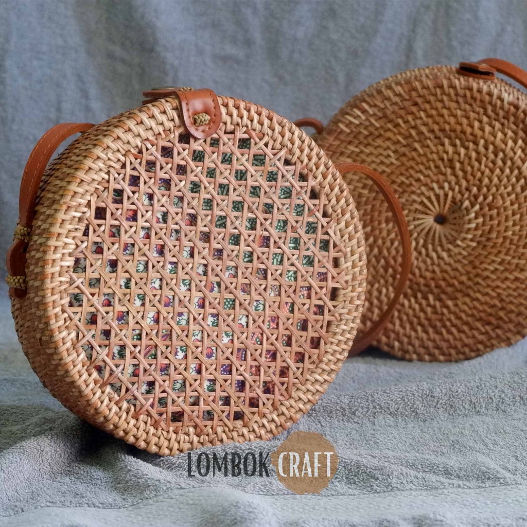 Jual Tas Rotan Bulat Lombok Diameter 20 cm motif jaring Tas Rotan ...