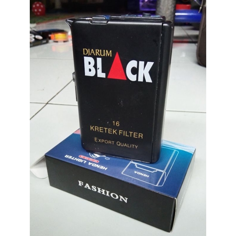 Jual KOTAK ROKOK DJARUM BLACK + KOREK API LOKAL ISI 12 MILD MUAT 16 ...