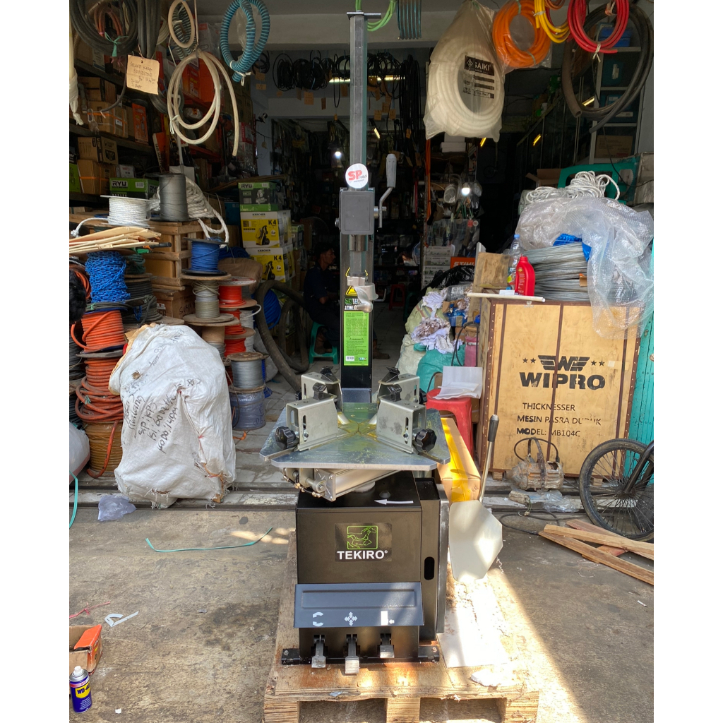 Jual MESIN PEMBUKA / ALAT BUKA BUKAAN PENGGANTI BAN / TIRE CHANGER ...