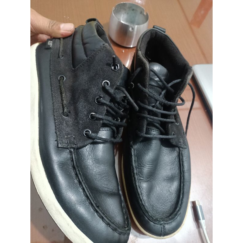 Jual Sepatu CAT kulit asli | Shopee Indonesia