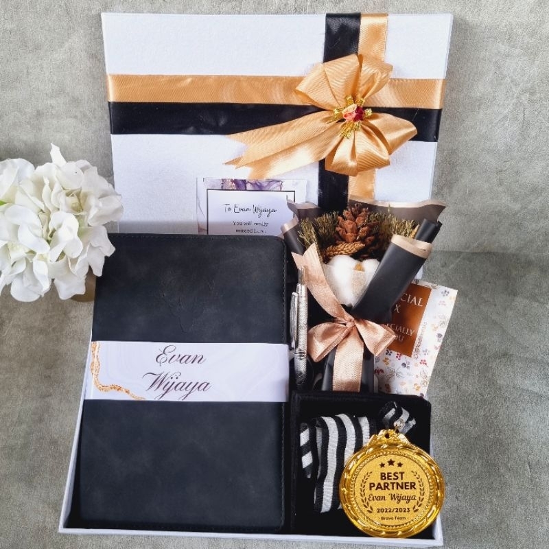 Jual Hampers Farewell / Kado Perpisahan Hadiah Kantor | Shopee Indonesia