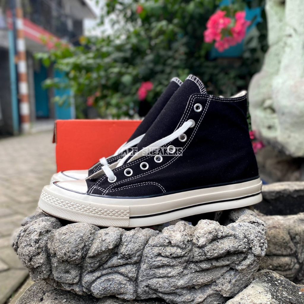 Jual Converse All Star Chuck Taylor 70s High - Sneakers Pria Wanita ...