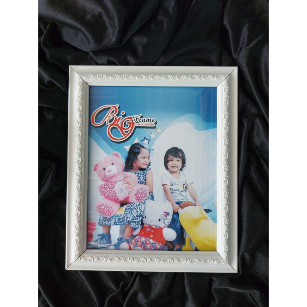 Jual Bingkai 10r Putih ukir 20x25 cm ( 8x10 inch ) | Shopee Indonesia
