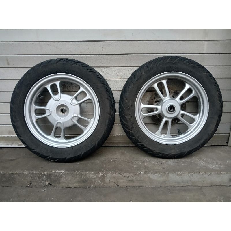 Jual Velg Plus Ban Depan Belakang Honda All New Scoopy Led R12 Donat ...