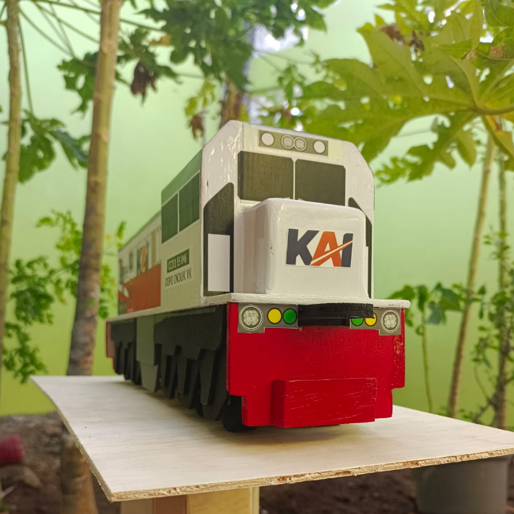 Jual Lokomotif Kereta Api CC201 Livery 2014 White Orange - MINIATUR ... Jual Lokomotif Kereta Api CC201 Livery 2014 White Orange - MINIATUR ...