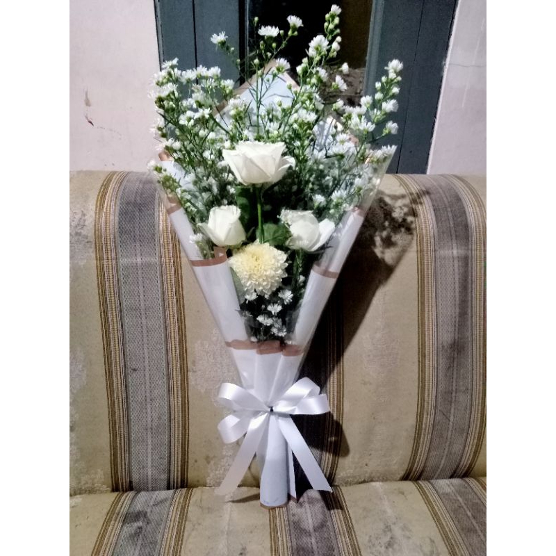 Jual Buket bunga mawar putih asli segar CIMAHI BANDUNG PADALARANG ...