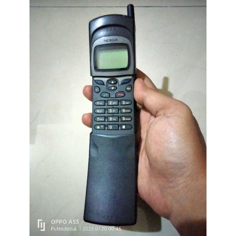 Jual Nokia Pisang 8110 Banana Handphone Antena Original Super Mulus ...