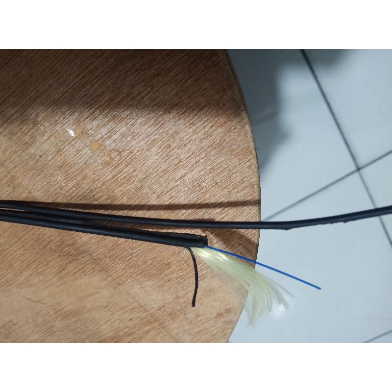 Jual DROPCORE KABEL OPTIK Fig 8 1 core 1 seling 1000 Meter | Shopee ...