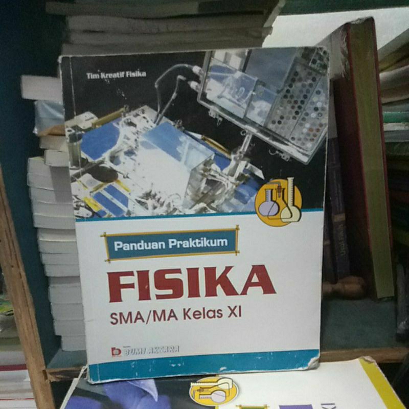 Jual buku panduan praktikum fisika untuk SMA kelas 11 penerbit bumi aksara | Shopee Indonesia