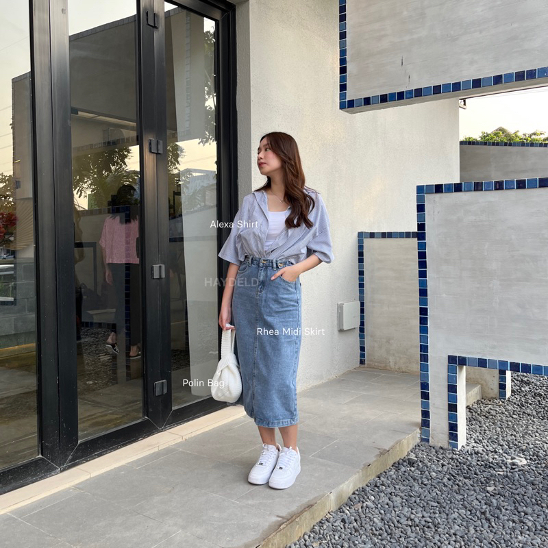 Jual HAYDELD - Rhea Denim Skirt | Rok Midi dengan Kancing Pinggang ...