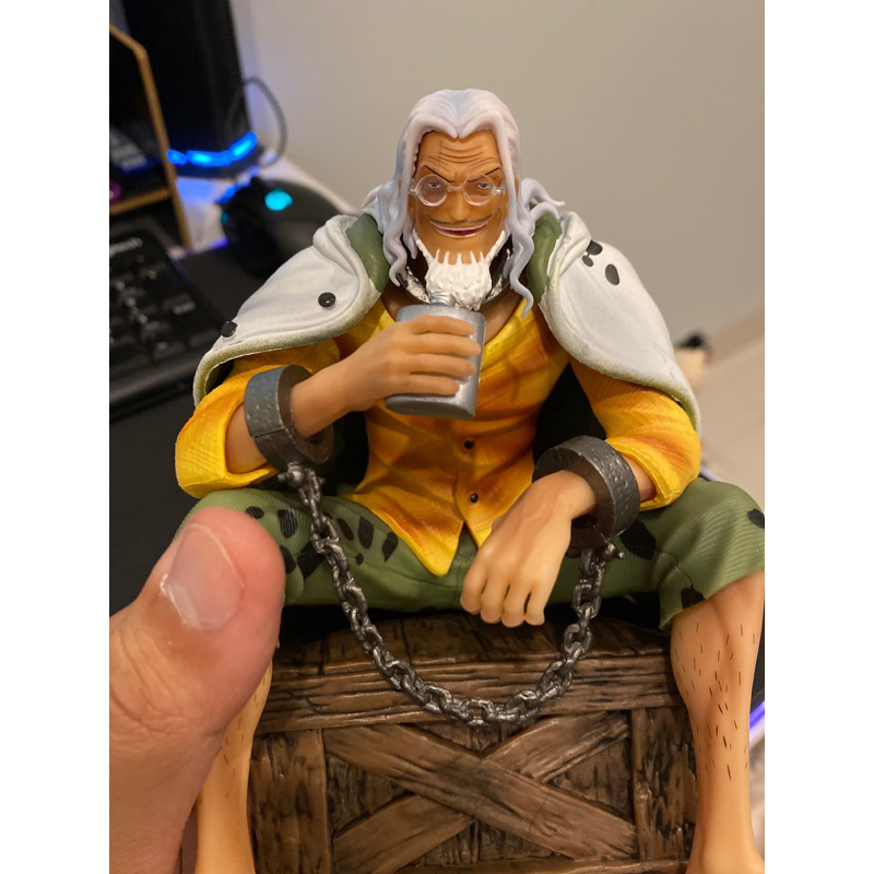 Jual figure rayleigh one piece Pajangan silver Rayleigh Luffy statue ...