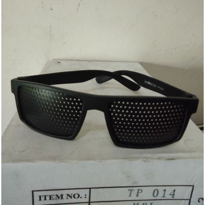 Jual Kacamata Terapi Pinhole TP14 mata minus plus silinder | Shopee ...