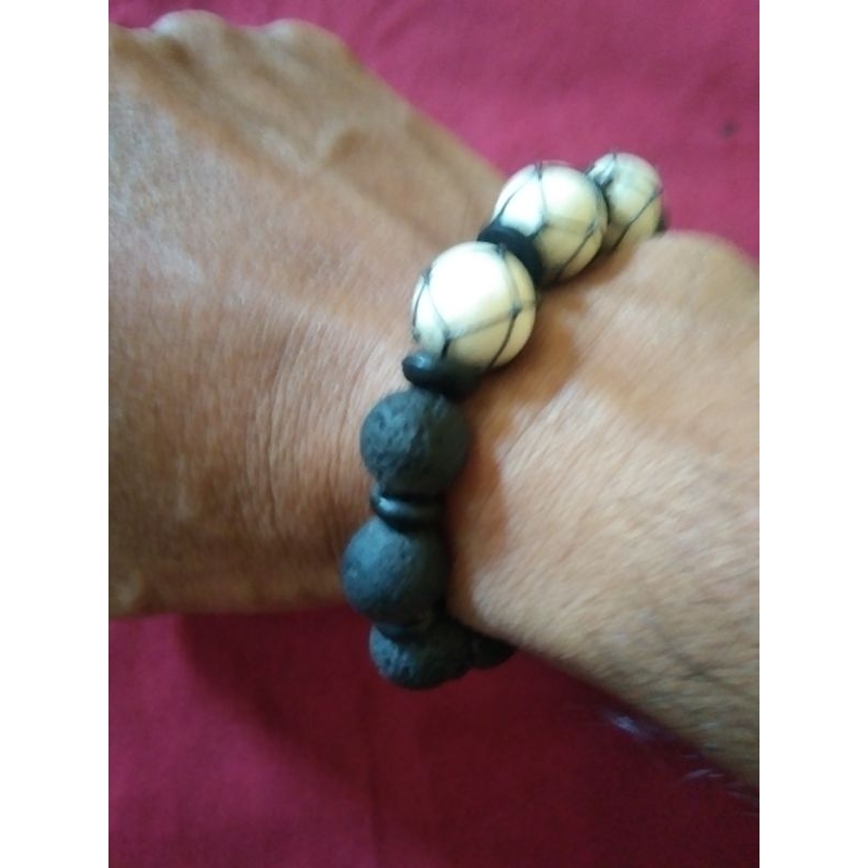 Jual GELANG KOMBINASI MUSTIKA TIDAR PLAS BATU LARVA | Shopee Indonesia