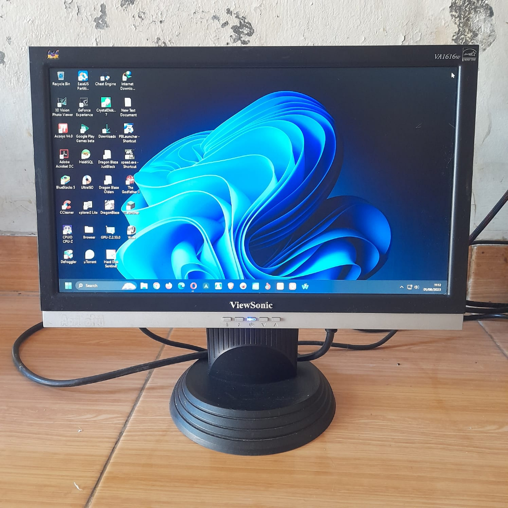 Jual Monitor LCD ViewSonic 16" Wide Normal Nominus | Shopee Indonesia