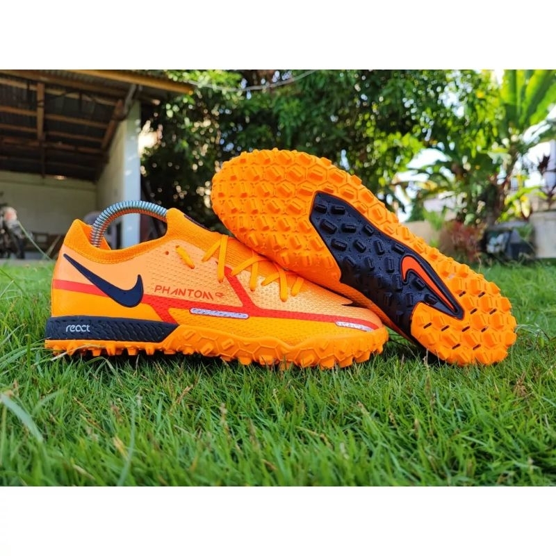 Jual Sepatu Futsal Nike React Phantom GT 2 Pro Laser Orange Black TF ...