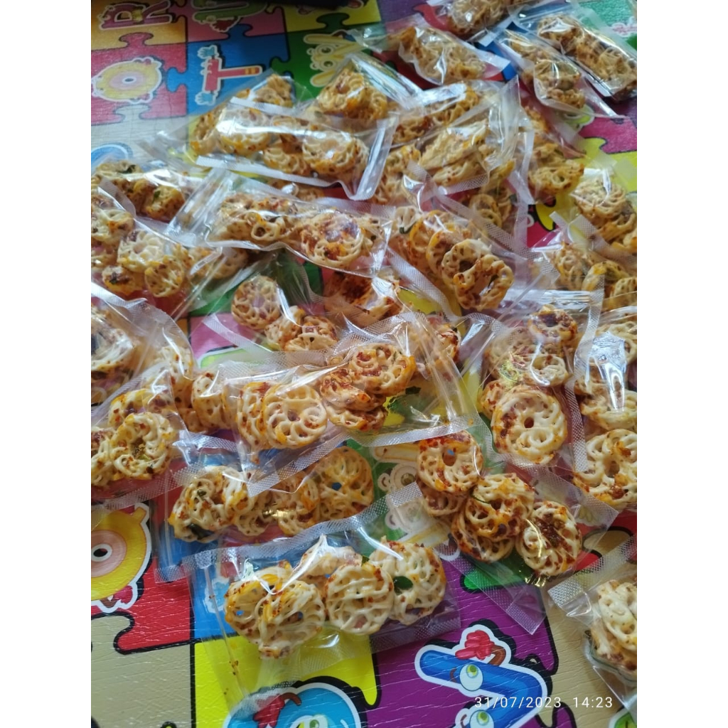 Jual kerupuk rafael pedas nikmat | Shopee Indonesia