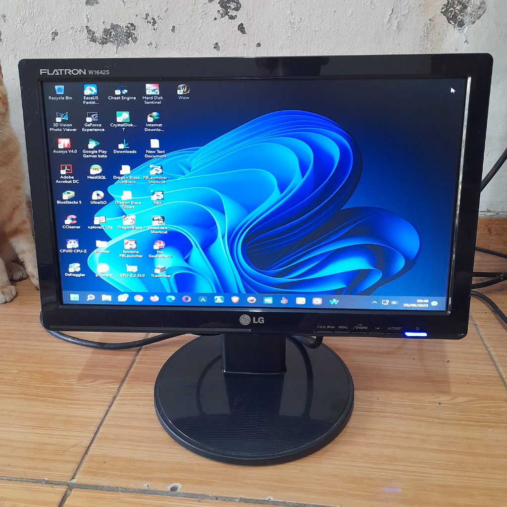Jual Monitor LCD LG 16" Wide Normal Nominus | Shopee Indonesia