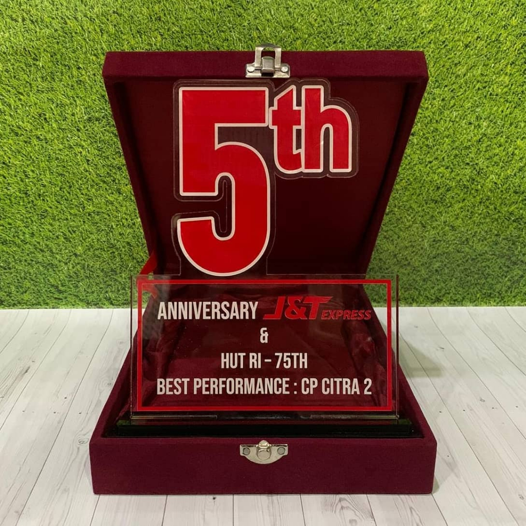 Jual Kado Ulang Tahun/Piagam Penghargaan/Plakat Akrilik/Hadiah Istimewa ...