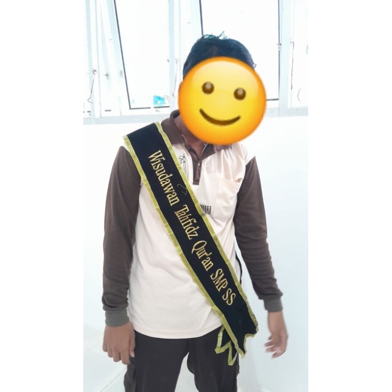 Jual selampang wisuda dewasa estetik terbaru 2023 dengan list/pinggiran ...