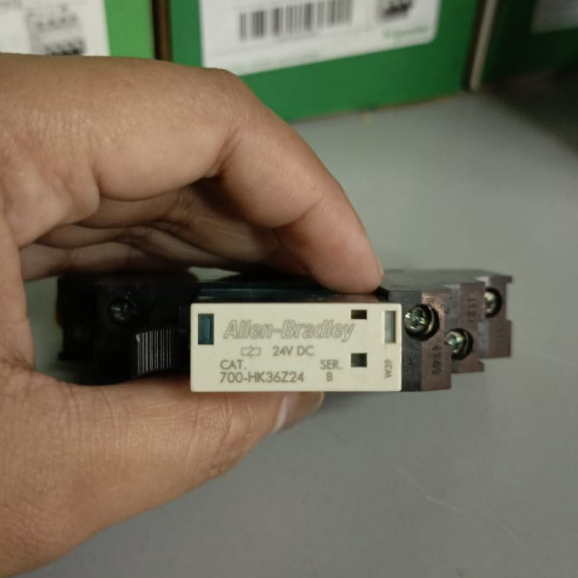 Jual RELAY ALLEN BRADLEY CAT 700-HK36Z24 24VDC 5pin include socket ...