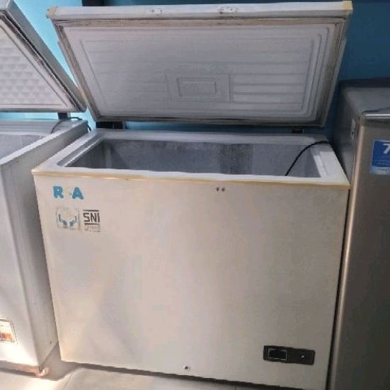 Jual Chest Freezer Box RSA CF 210, Kapasitas 200 Liter, 120 Watt ...