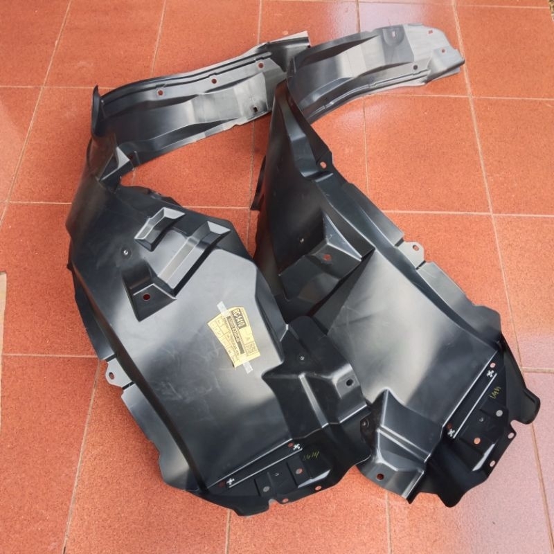 Jual liner fender ROCKY RAIZE spakbor depan ROCKY RAIZE original ...