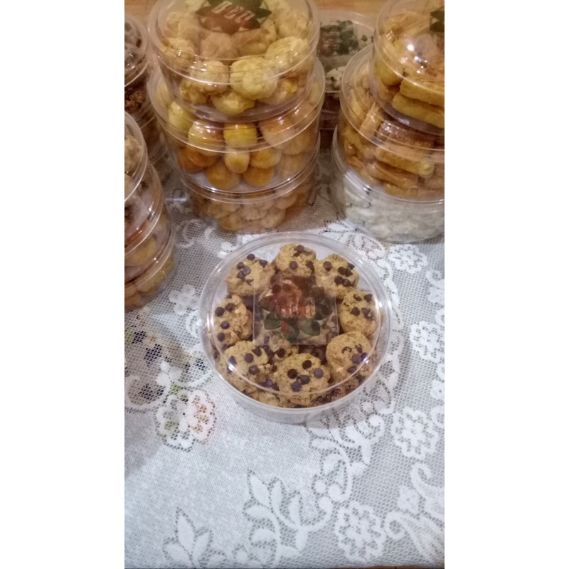 Jual KUE KERING CHOCOCHIPS PREMIUM 1kg KUKER HAMPERS PARCEL LEBARAN ...