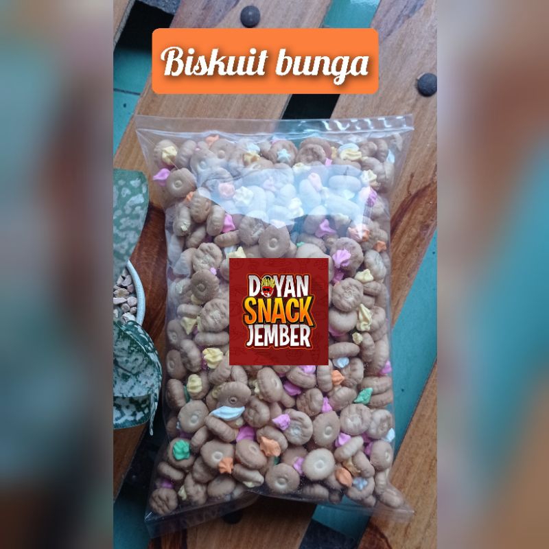 Jual BUNGA BISKUIT - GEM ROSE - JAJAN - SNACK - NYAMIL - DOYAN SNACK ...