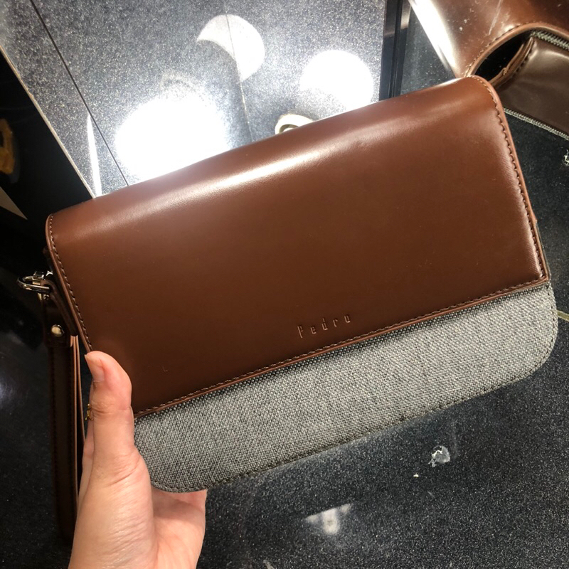 Jual pedro clutch ( authentic ) | Shopee Indonesia