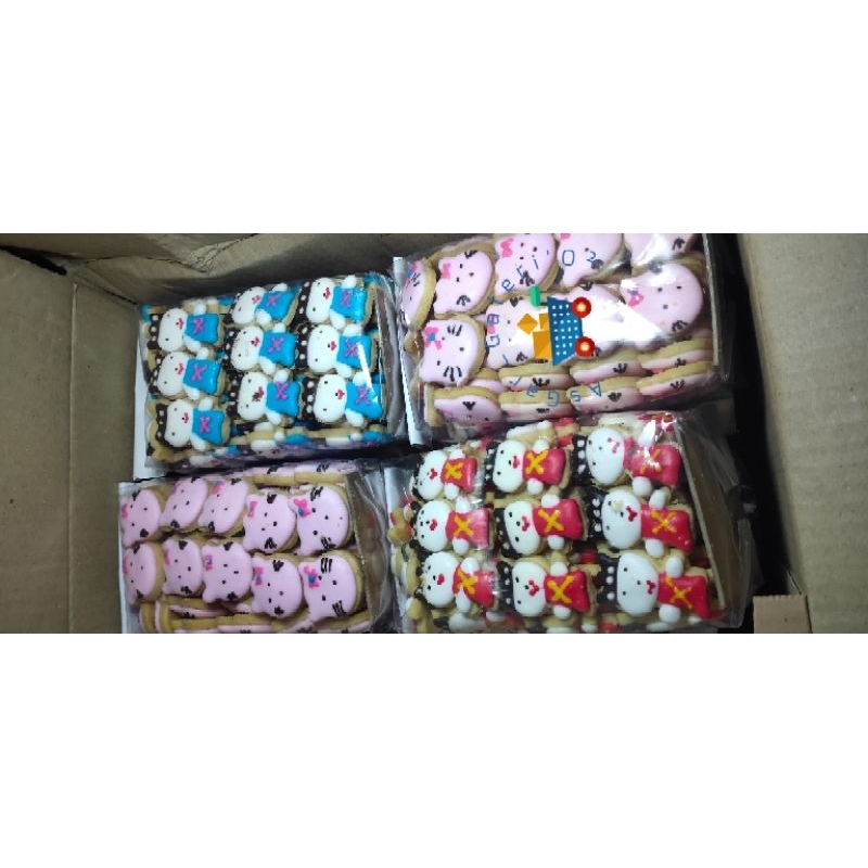 Jual kue karakter 510gr cookies animasi/kue kering/kue anak lucu ...