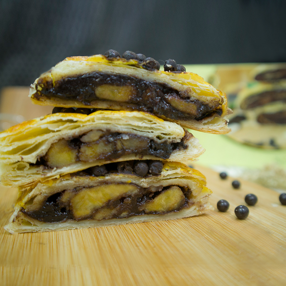 Jual STRUMI (Strudel Ukuran Mini) Varian Choco Banana | Oleh-Oleh Khas ...