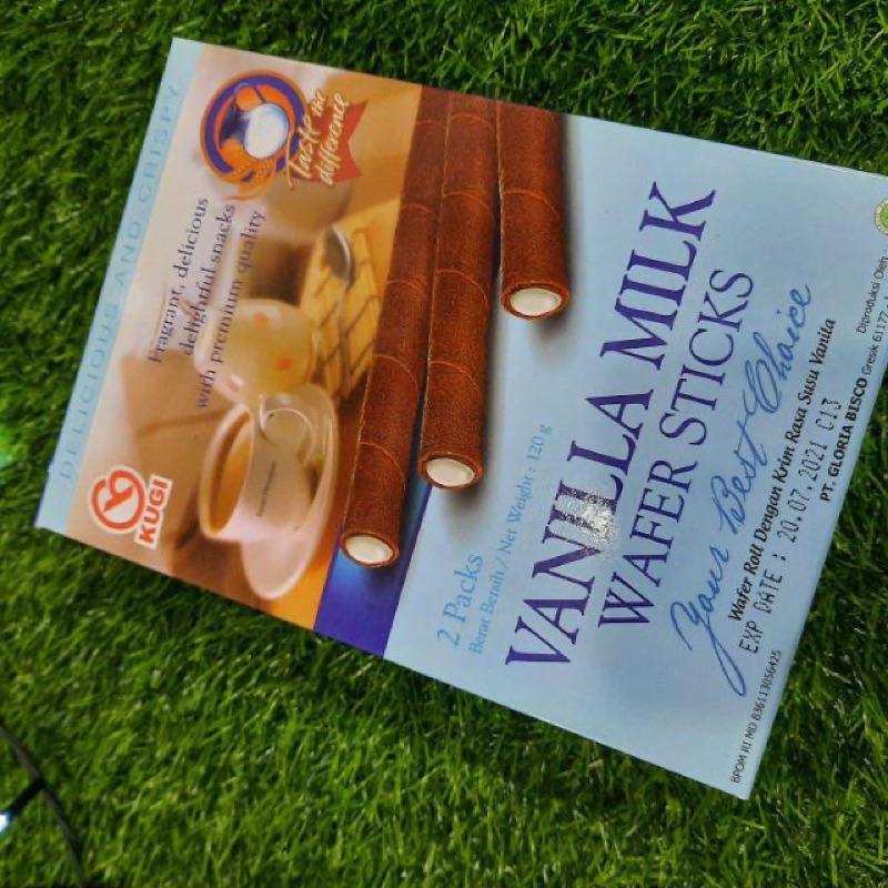 Jual Biskitop KUGI wafer roll stik 120gr / hampers / hajatan | Shopee ...