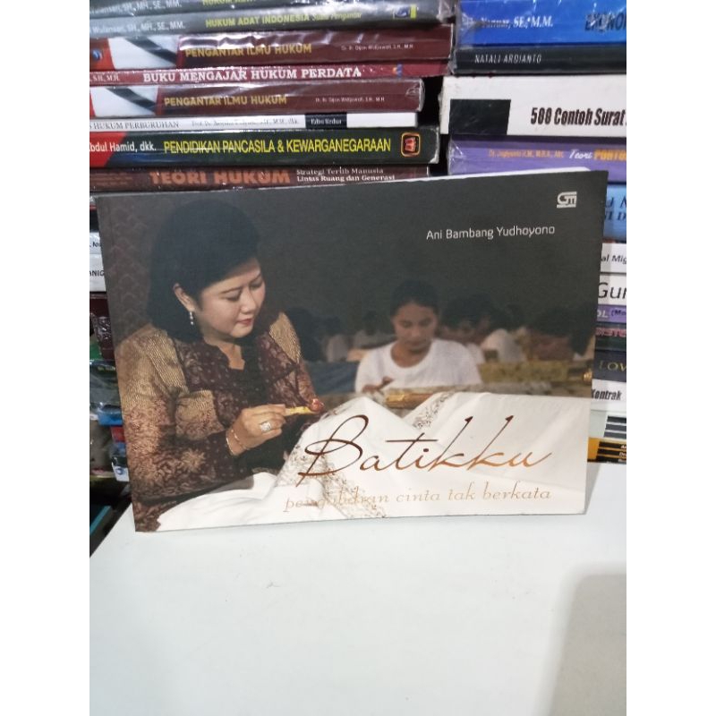Jual Buku BATIKKU PENGABDIAN CINTA TAK BERKATA. | Shopee Indonesia