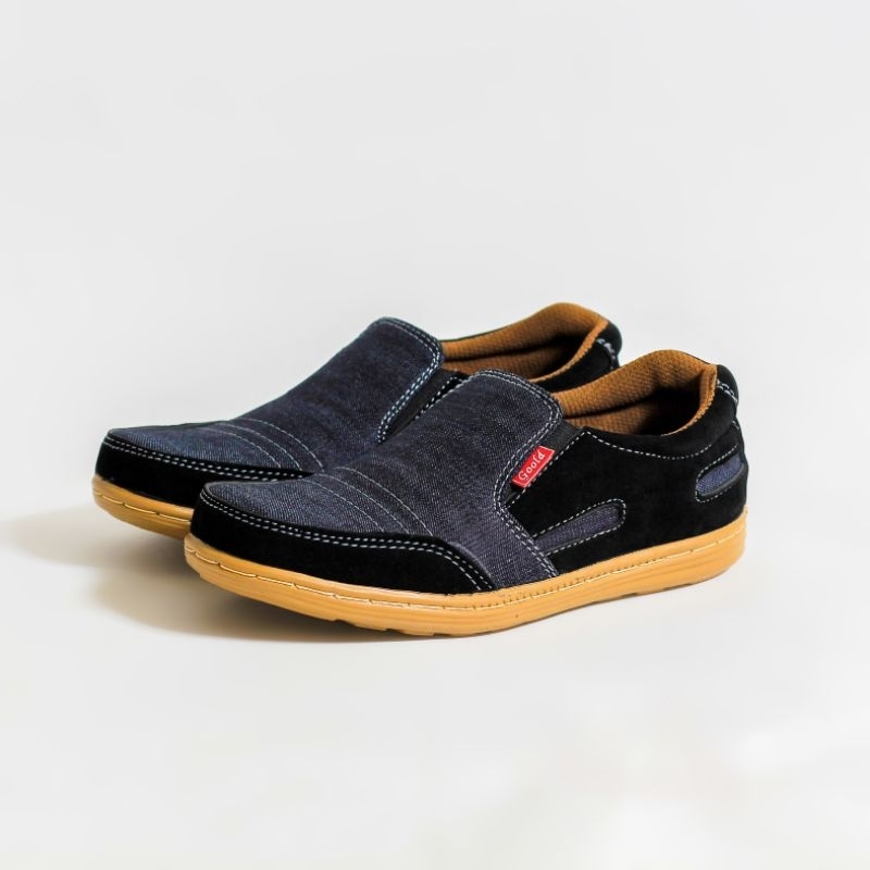 Jual SEPATU CASUAL PRIA TERBARU SLIP-ON | Shopee Indonesia