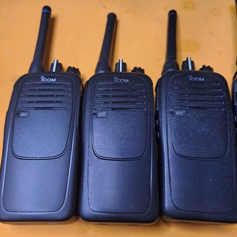 Jual HT ICOM IC F2000 FREKUENSI UHF LOW BAND ICOM IC-F2000 FREKUENSI ...