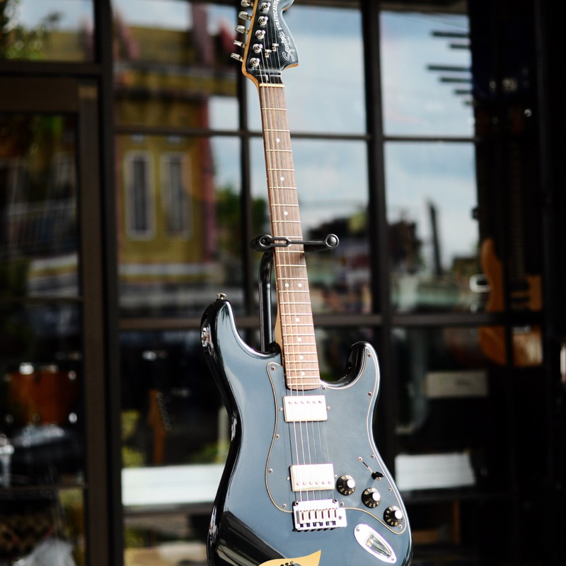 Jual squier stratocaster std matching headstock upgrade fender black ...