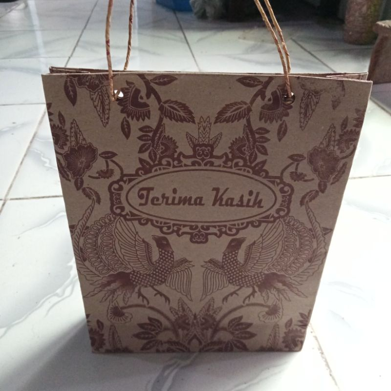 Jual Paperbag Paper Bag Batik Tanggung Tas Wafer Roti Kelapa Tas ...